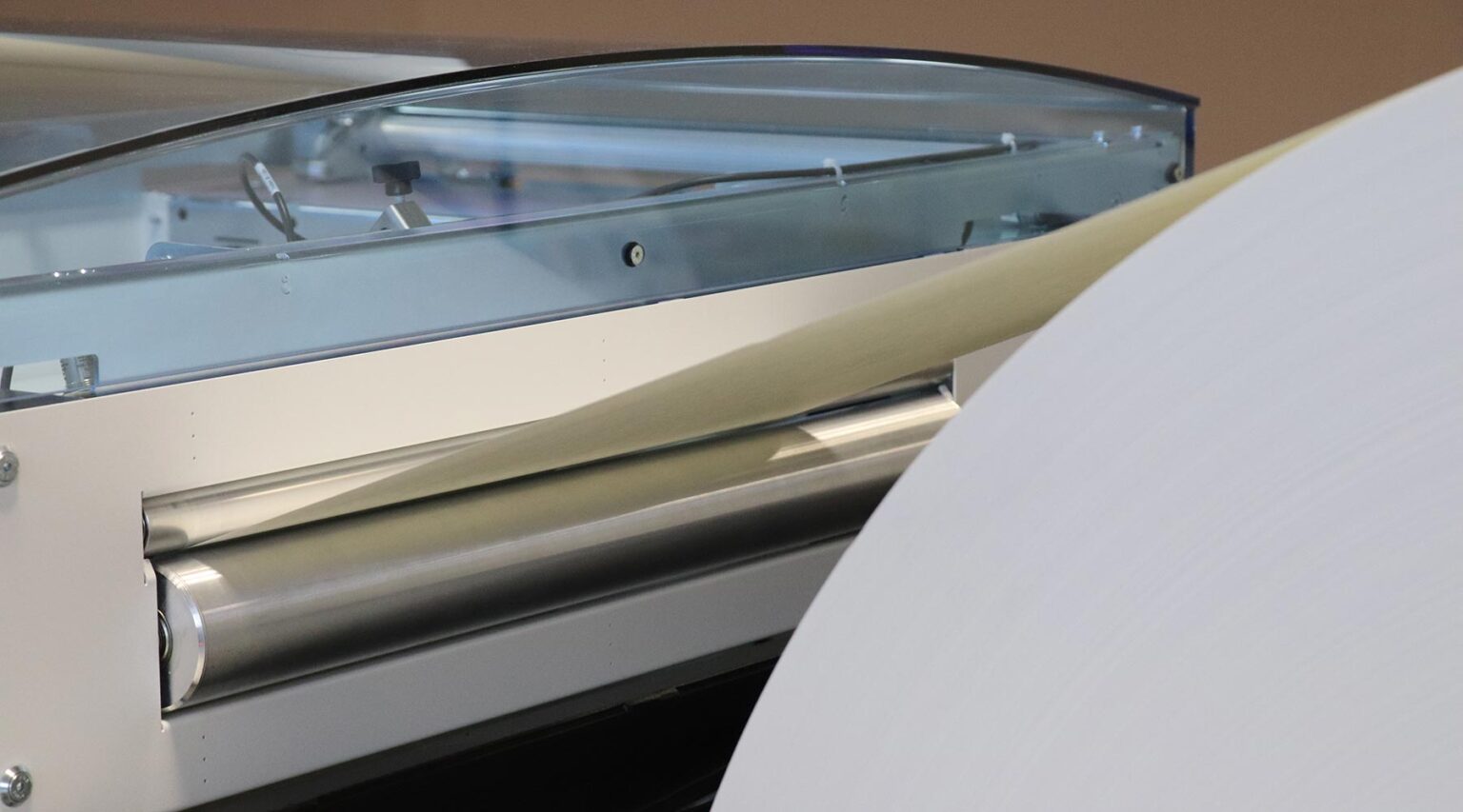 Roll to roll solution with dynamic perforation/punch - Hunkeler AG